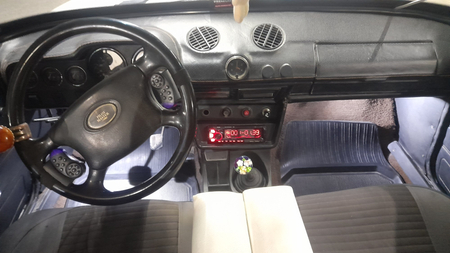 Lada vaz 21011 sotiladi