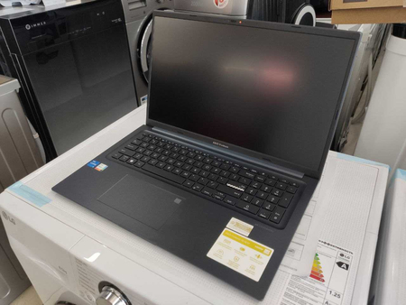 Dell Inspiron 15 3525 Ryzen 5 5625U RAM: 16GB DDR4, SSD: 512GB NVMe