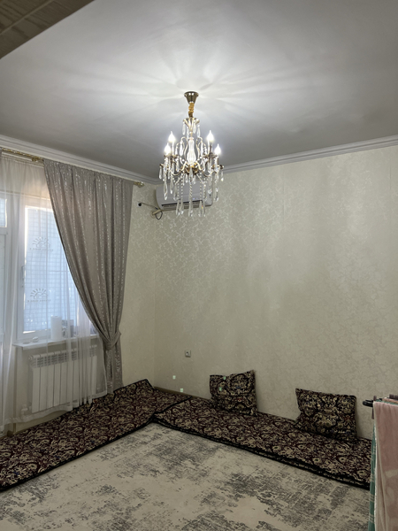 Qarshi sitydan 2 xanali uy sotiladi