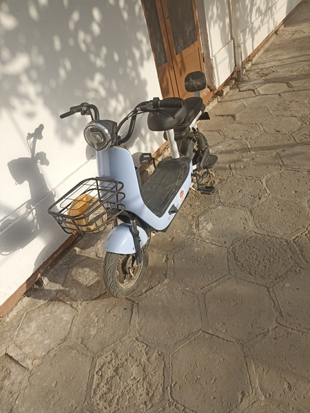 Moped sotiladi holati yaxshi