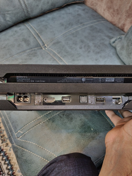 Sony playstation 4 pro 6.72 Goldhen