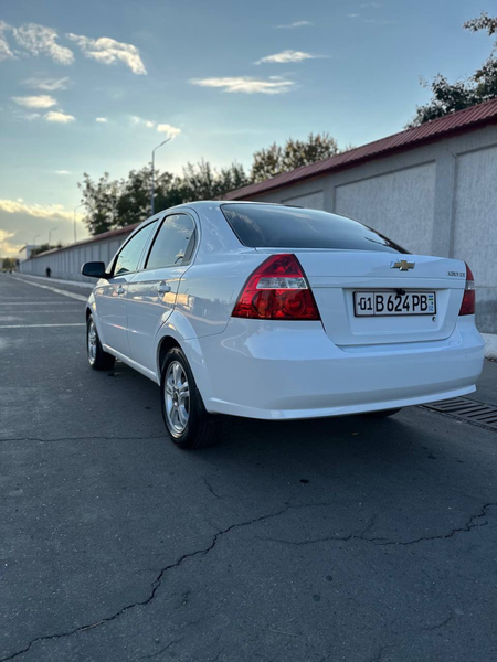Срочно ! Нексия 3 автомат