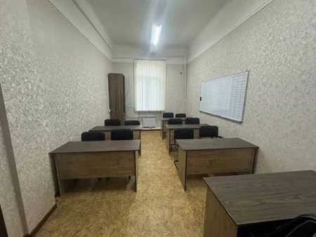 80м² 3 комнаты Шота Руставели кафе Бон вдоль дороги с мебелью