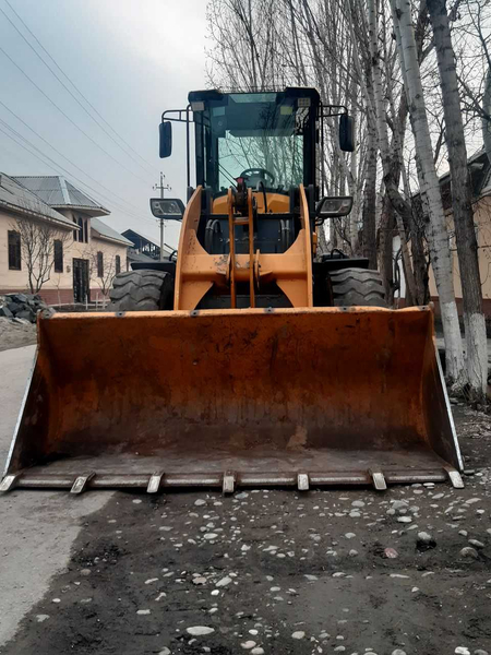Погрузчик сотилади.
