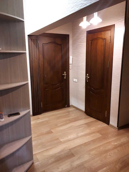 сдам 3 комнатную на Госпитальном
