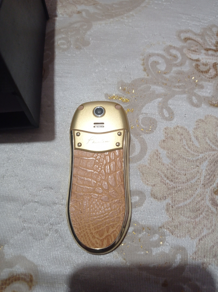 Yangi telefon rassiyadan kelgan ishlamagan