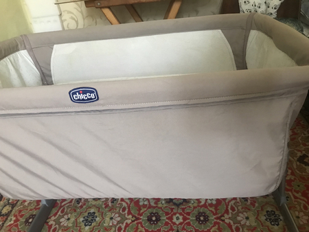 Продается детская кроватка Chicco