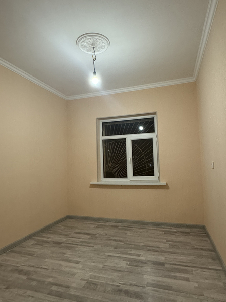Продаётся квартира 3/1/4 Чирчик, 8 микрорайон