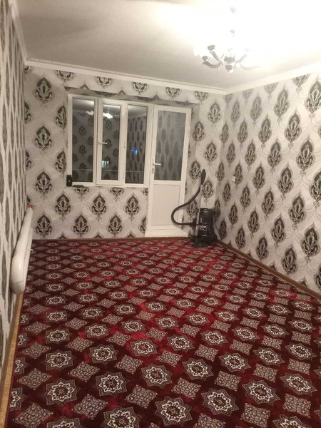Шаҳар марказида (Мирзагамбург орқасида) 1 хонали квартира сотилади