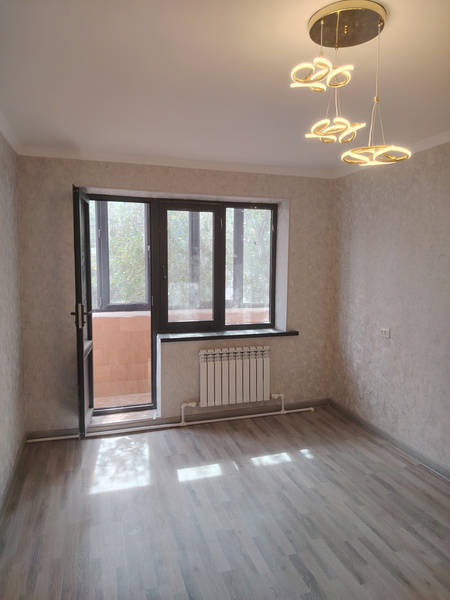Срочно продаётся отличная красивая  трёх комнатная квартира