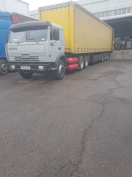 Kamaz tyagach pritsep sotiladi