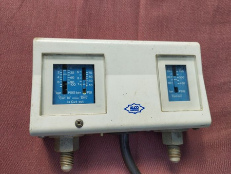 Двухблочное реле. refregerator controller