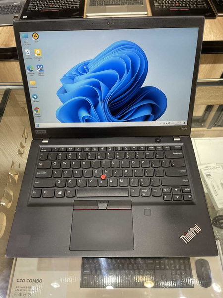 Lenovo ThinkPad T495s AMD Ryzen 7 PRO 3700U озу16гб хард256ssd