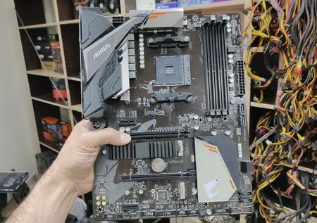 Gigabyte Aorus Elite v2 B450