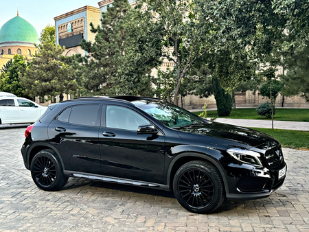 Mercedes benz Gla 200