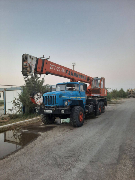 Avtokran xizmati Ural 25 tonna  vezdexod