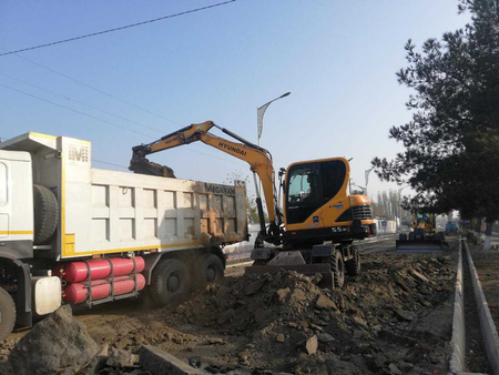 HYUNDAI ROBEX-55W эксковатори сотилади