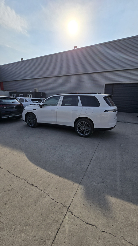 Leapmotor C16. KIA karnival va BYD Tang o\\\'rniga. Perechislenyabor.
