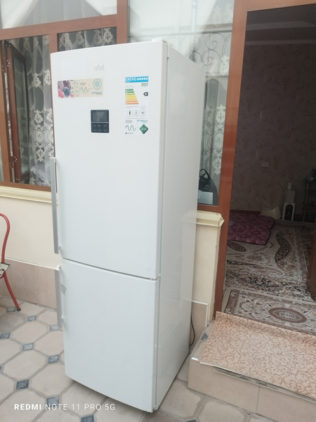 Продается холодильник Artel б/у