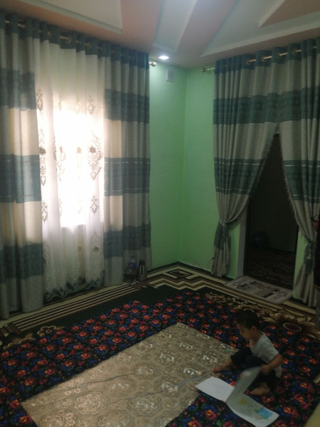 75 maktab al qasr tuyxona oldida