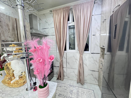 Продаётся Чиланзар 8 1в2 2 этаж Панель.