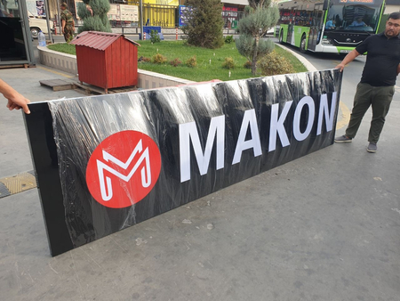 Tashqi reklama banner