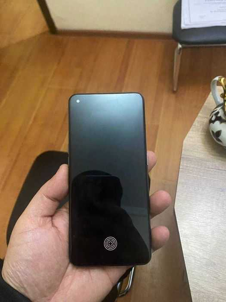 Realmi GT 5G  dakumet karobka bor 12/256 pabgda 90fps ishlidi