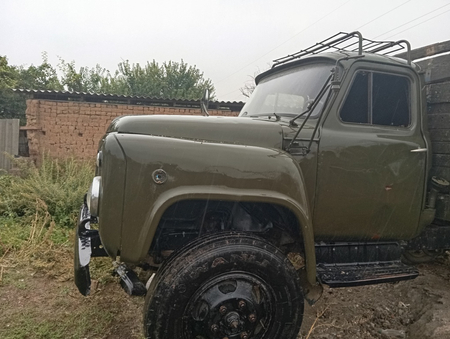 Gaz 52 srochna sotiladi bez dakement