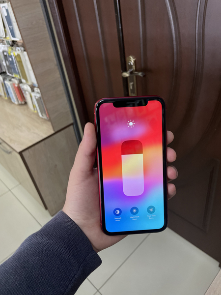 Iphone xr 64GB xolati yaxwi