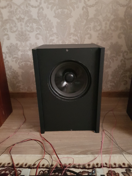 Продаётся сабвуфер