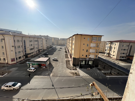 3 xonalik, shaxar hokimyati orqasida