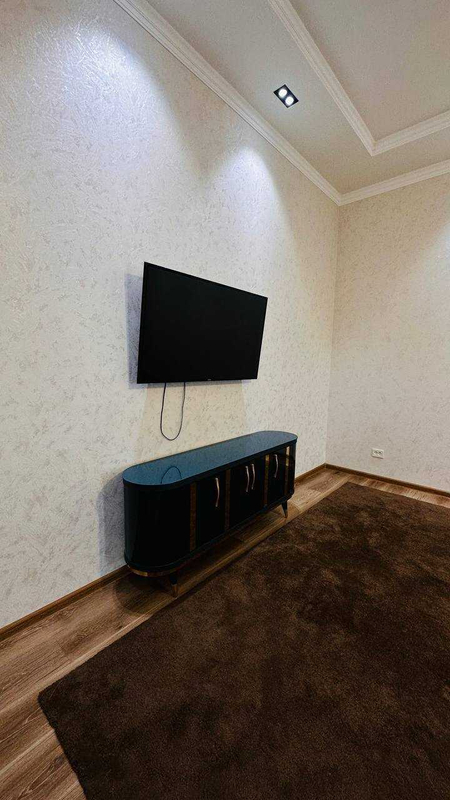 Shayhontohyrda kvartira sotiladi 0404