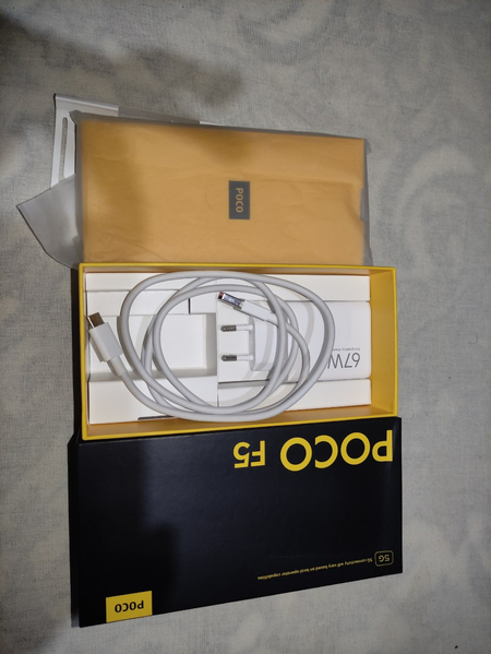 Poco F5 12/256. В отличном состоянии