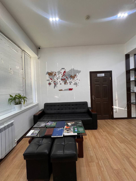 Аренда Евро офис Ор-р: метро Айбек 260м2