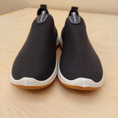 Yengil Sketchers