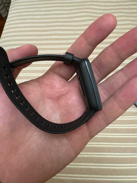 Продаю умные часы Xiaomi Smart Band 7 Pro Global, чёрные