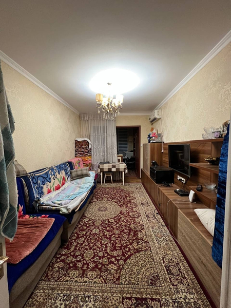 Продаю 3 ком 40 лет Пабеды 1 болкон 2×6