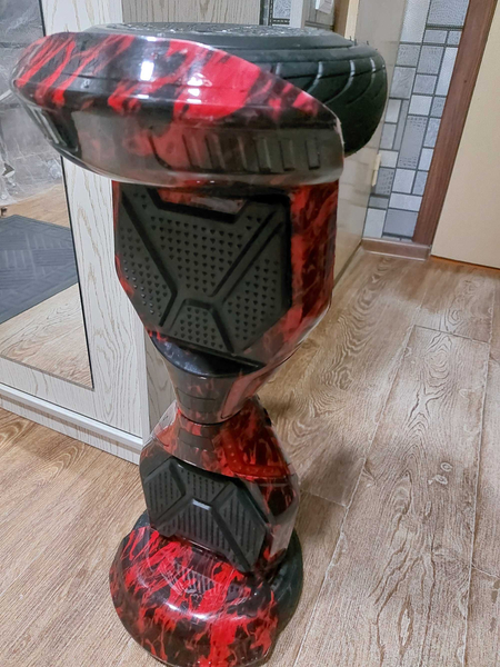 Продам PS4+2 геймпада, прошитая и гироскутер в хорошем состоянии