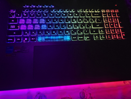 Asus rog strx g18  \\\