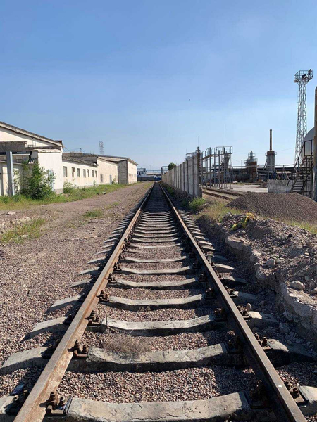 Объект с производственно-складскими помещениями и двумя ЖД путями