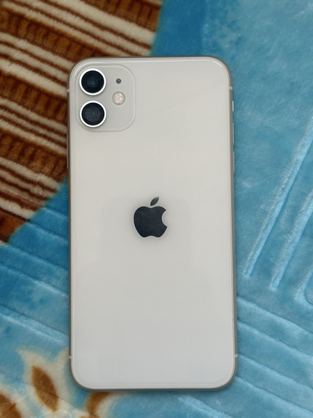 iphone 11/128. taza telifon. 2 gun boldi achganima pul garak sroshna