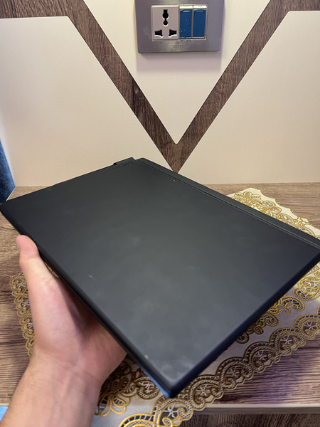Lenovo Thinkpad X1 i7 8650U 2.11 GHZ 16 gb 1 Tb ssd