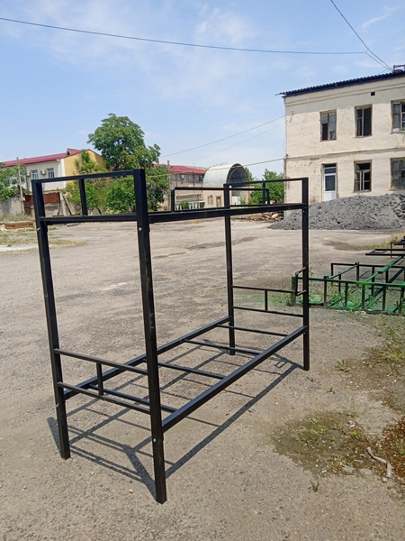 Двух ярусные кровати, решётки,двери,перила ,изделия из металла