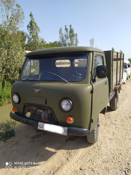 Uazik bartavoy.     Uaz. 452