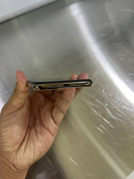 Модель Iphone Xs 64Gb