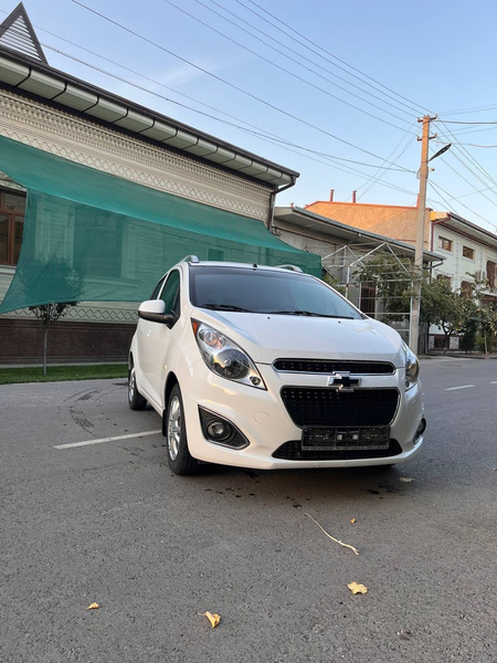 Chevrolet spark sotiladi