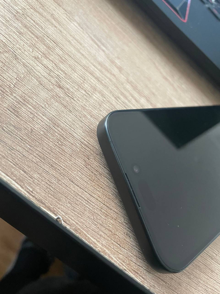 Iphone 15, black 128 gb, 90 akb