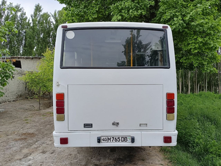 Avtobus ISUZU NP37