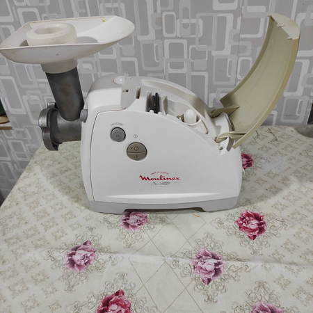 Мясорубка Moulinex Hv8