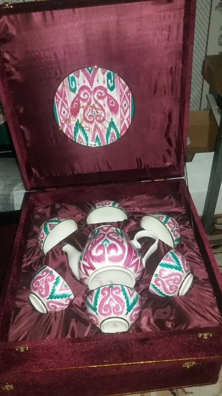 Фарфоровый сервис рукопись художника дизайнера Г.Даминова.